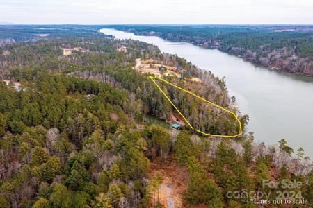 Lake Homes For Sale and Lake Houses For Sale - LakeHomes.com