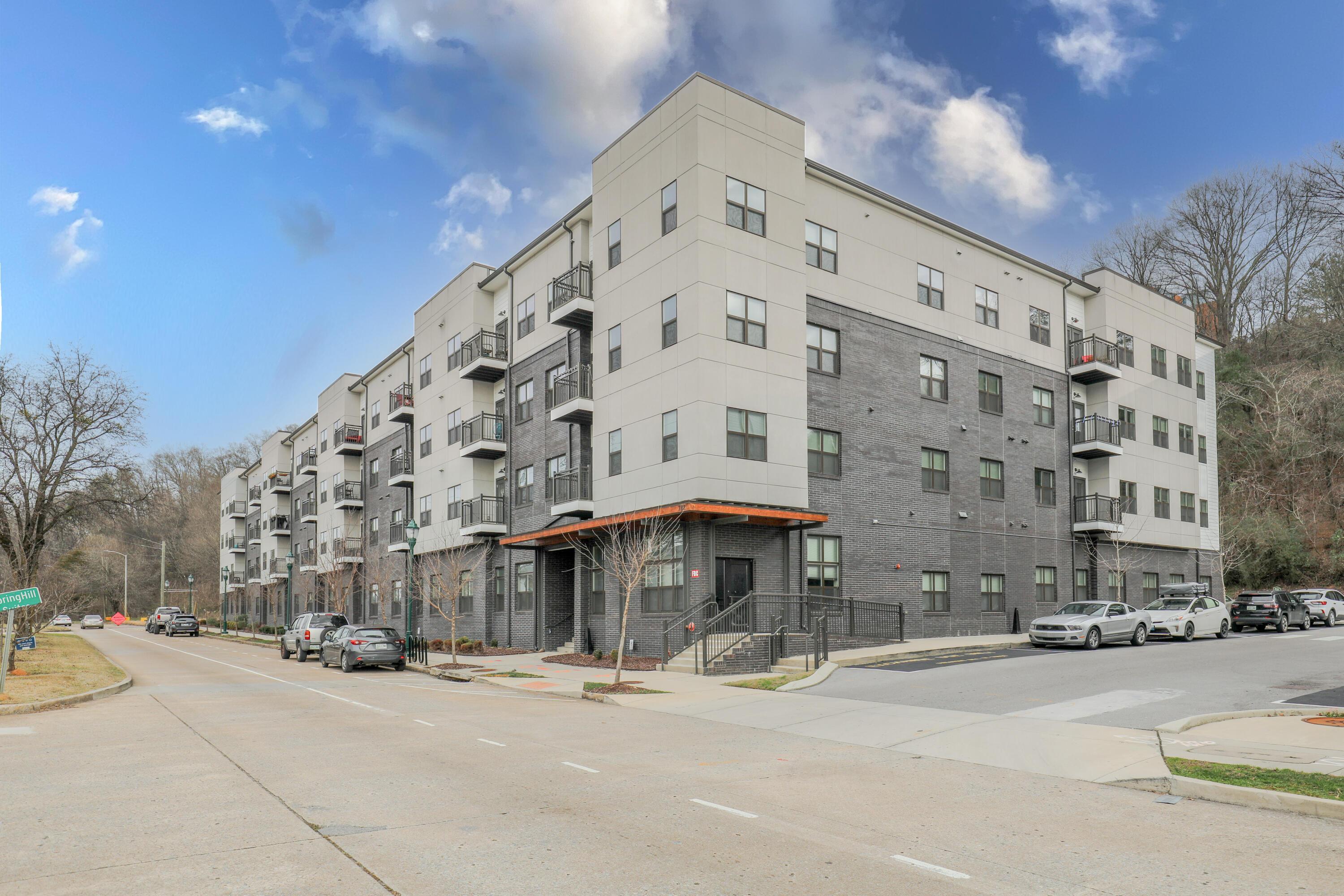 782 Riverfront Pkwy 411, Chattanooga, TN - lhrmls-01119847 - LakeHomes.com