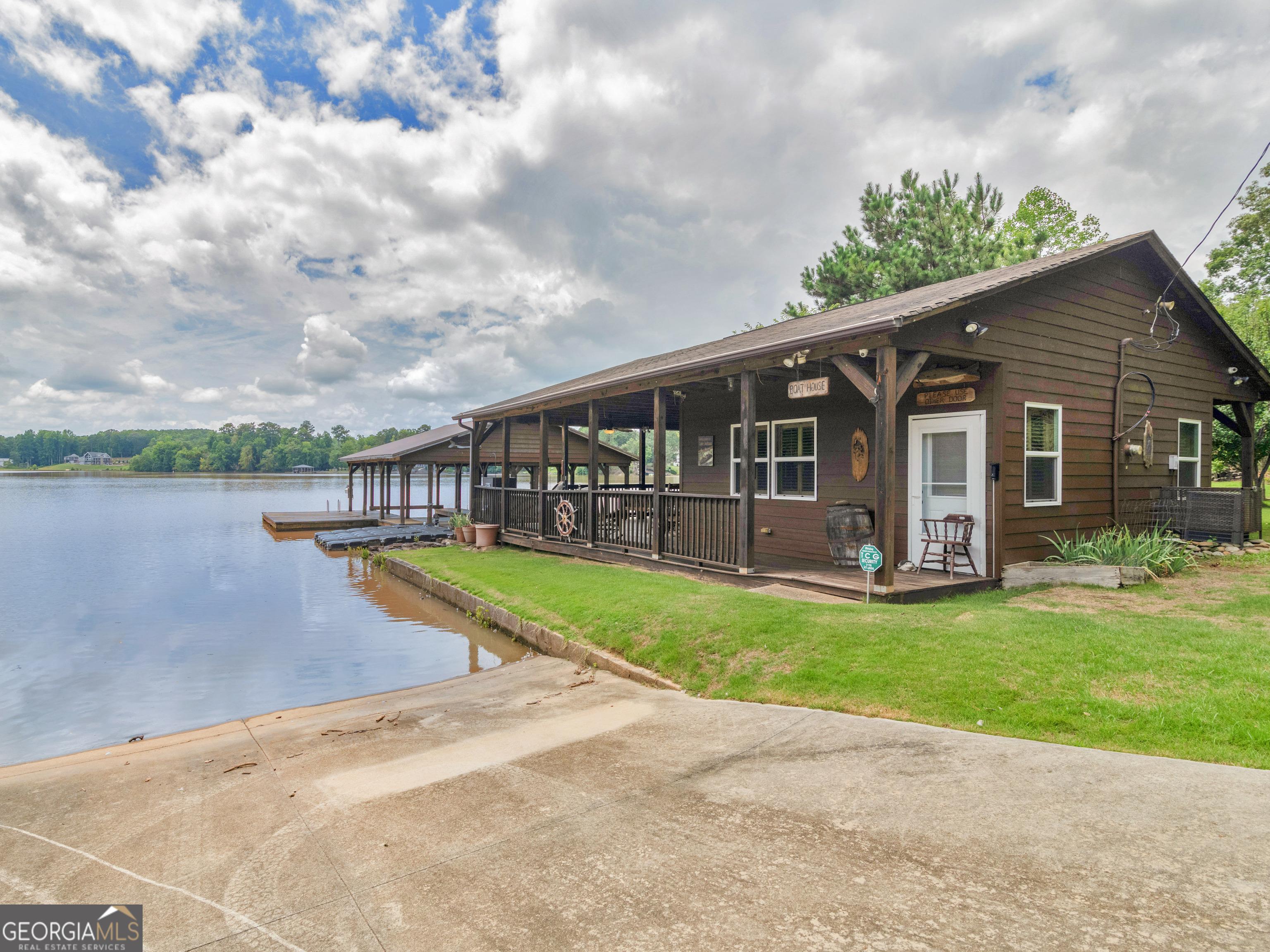 800 Rocky Point Road, Covington GA 30014, Covington, GA - lhrmls ...