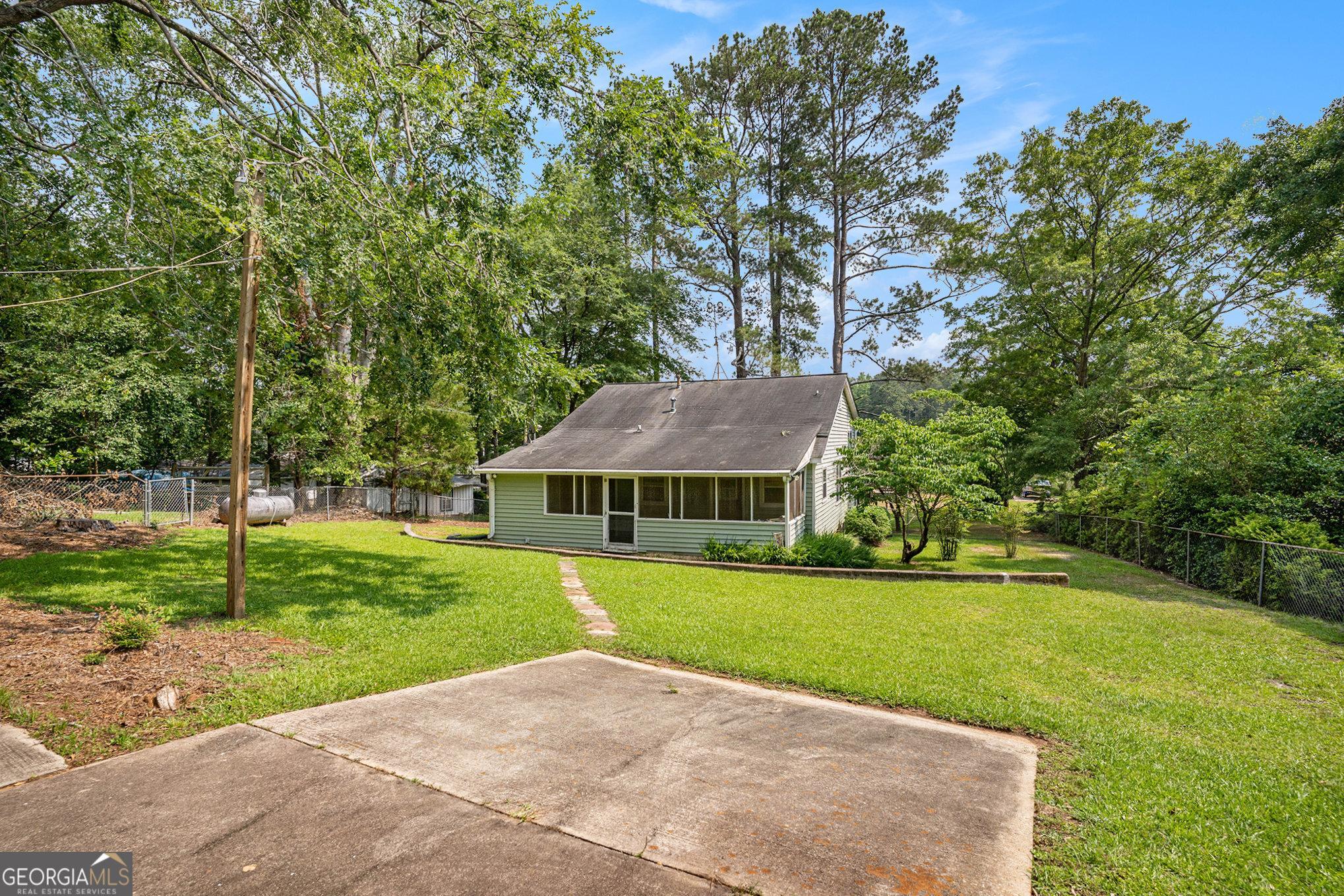 604 Jackson Lake Inn, Jackson GA 30233, Jackson, GA - lhrmls-03074548 ...