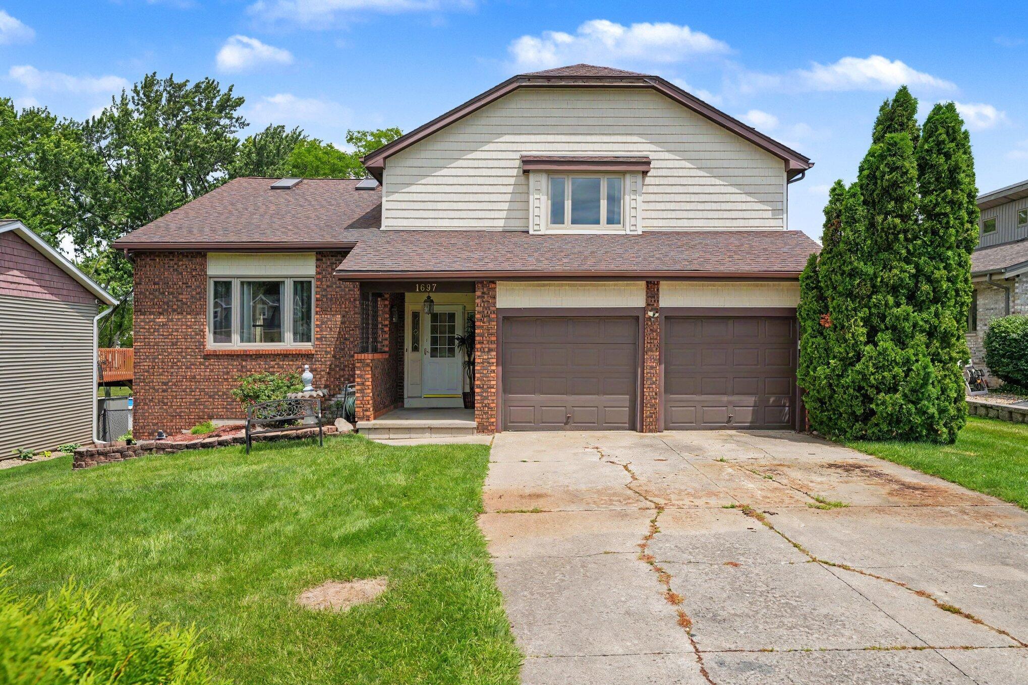 1697 Sunnyslope Drive, Crown Point, IN - lhrmls-04261693 - LakeHomes.com