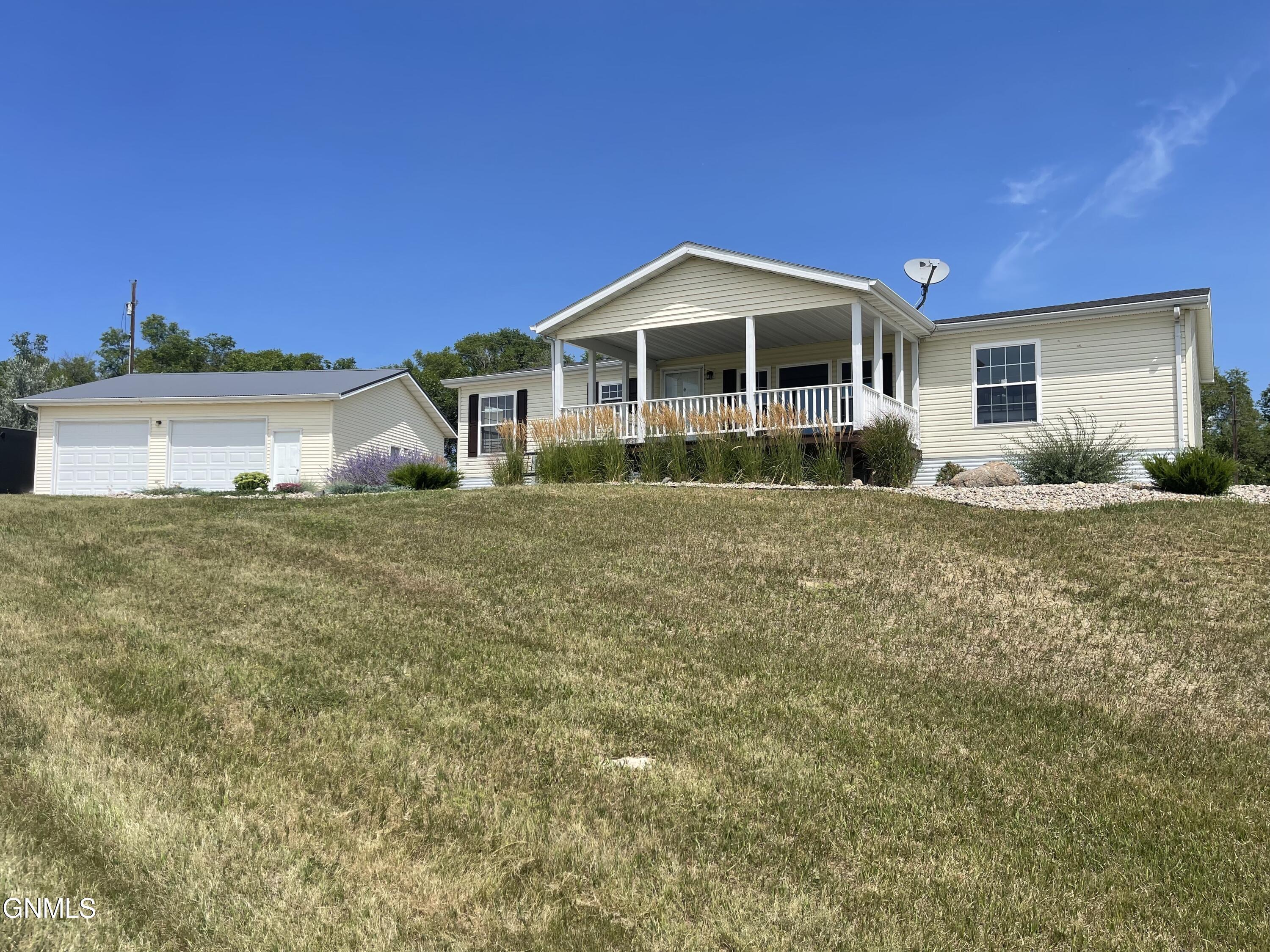 8026 6th Avenue SW, Linton, ND - lhrmls-01754023 - LakeHomes.com