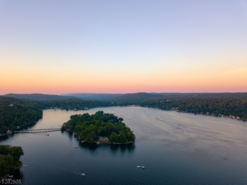 16 Springbrook Trl, Sparta Twp., NJ - lhrmls-02134028 - LakeHomes.com