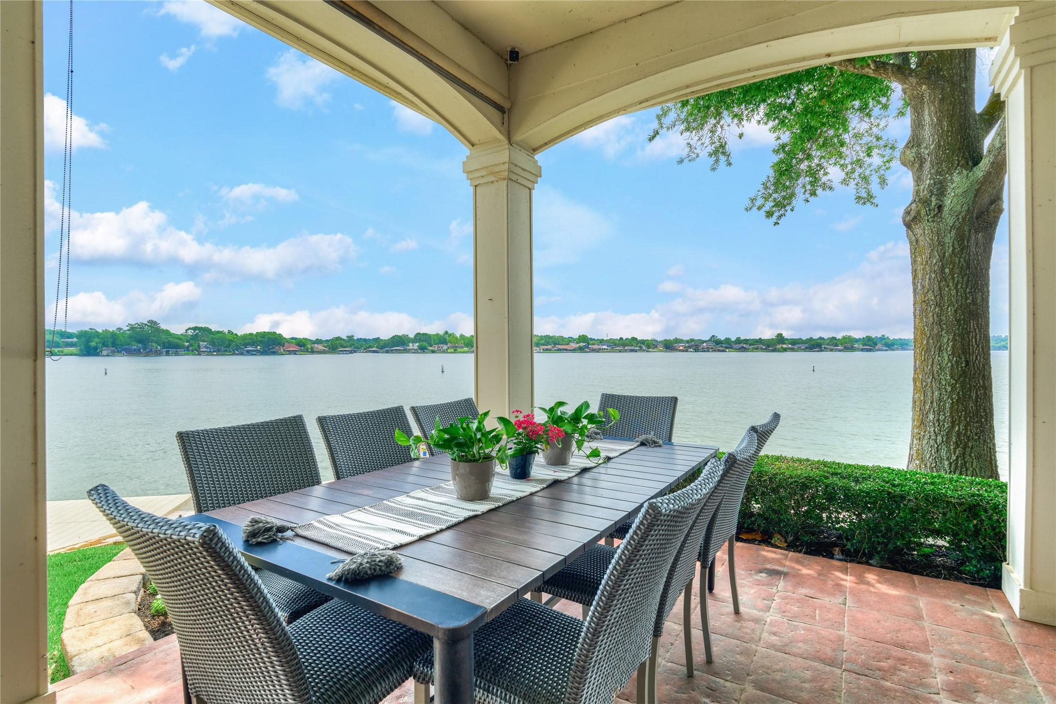 13625 Lakeside Place Drive, Willis, TX - lhrmls-03875185 - LakeHomes.com