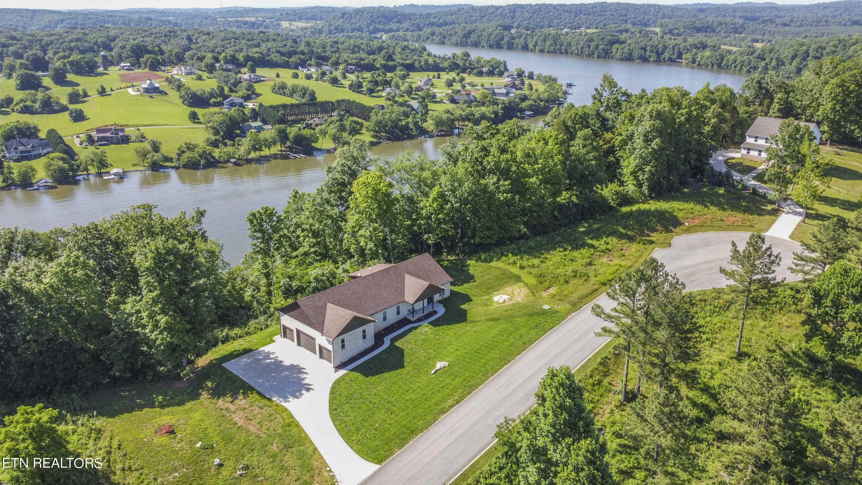 249 Lake Ridge Drive, Loudon, TN - lhrmls-02268292 - LakeHomes.com