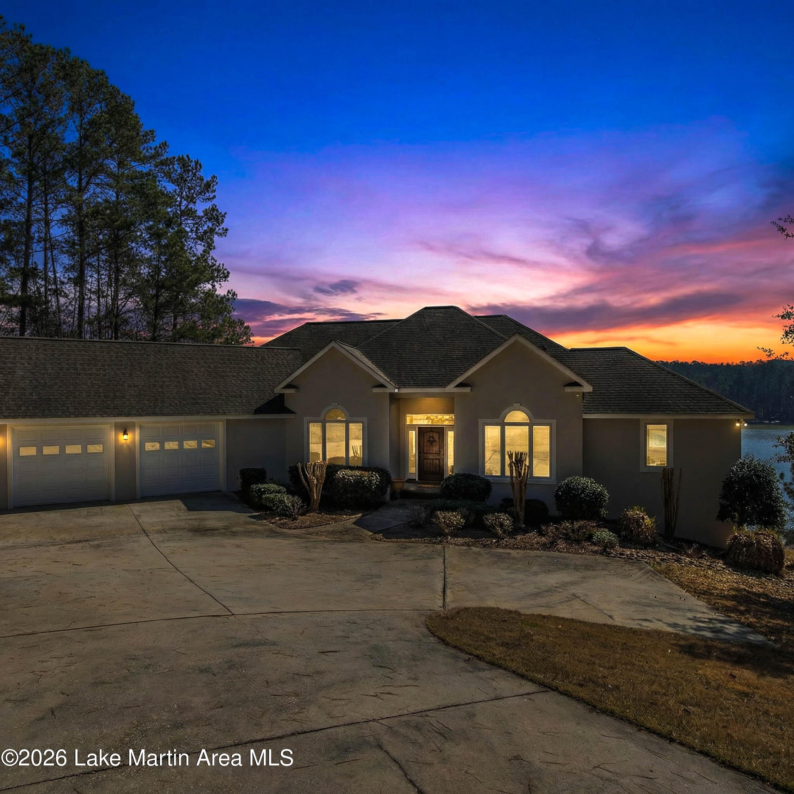 1689 River Oaks Dr, Jacksons Gap, AL - lhrmls-03903909 - LakeHomes.com