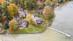 Gun Lake Michigan Lake Homes For Sale and Gun Lake Michigan Lake Houses ...