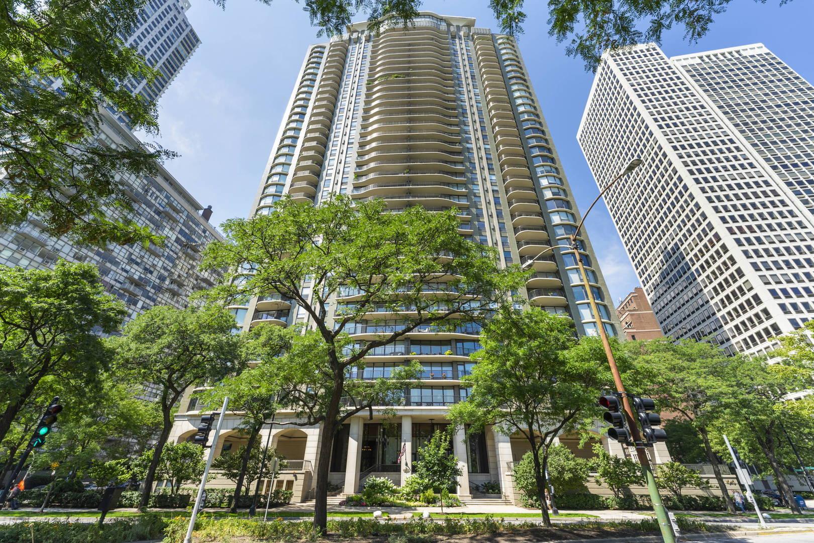 1040 N Lake Shore Drive, Chicago, IL - lhrmls-02461892 - LakeHomes.com