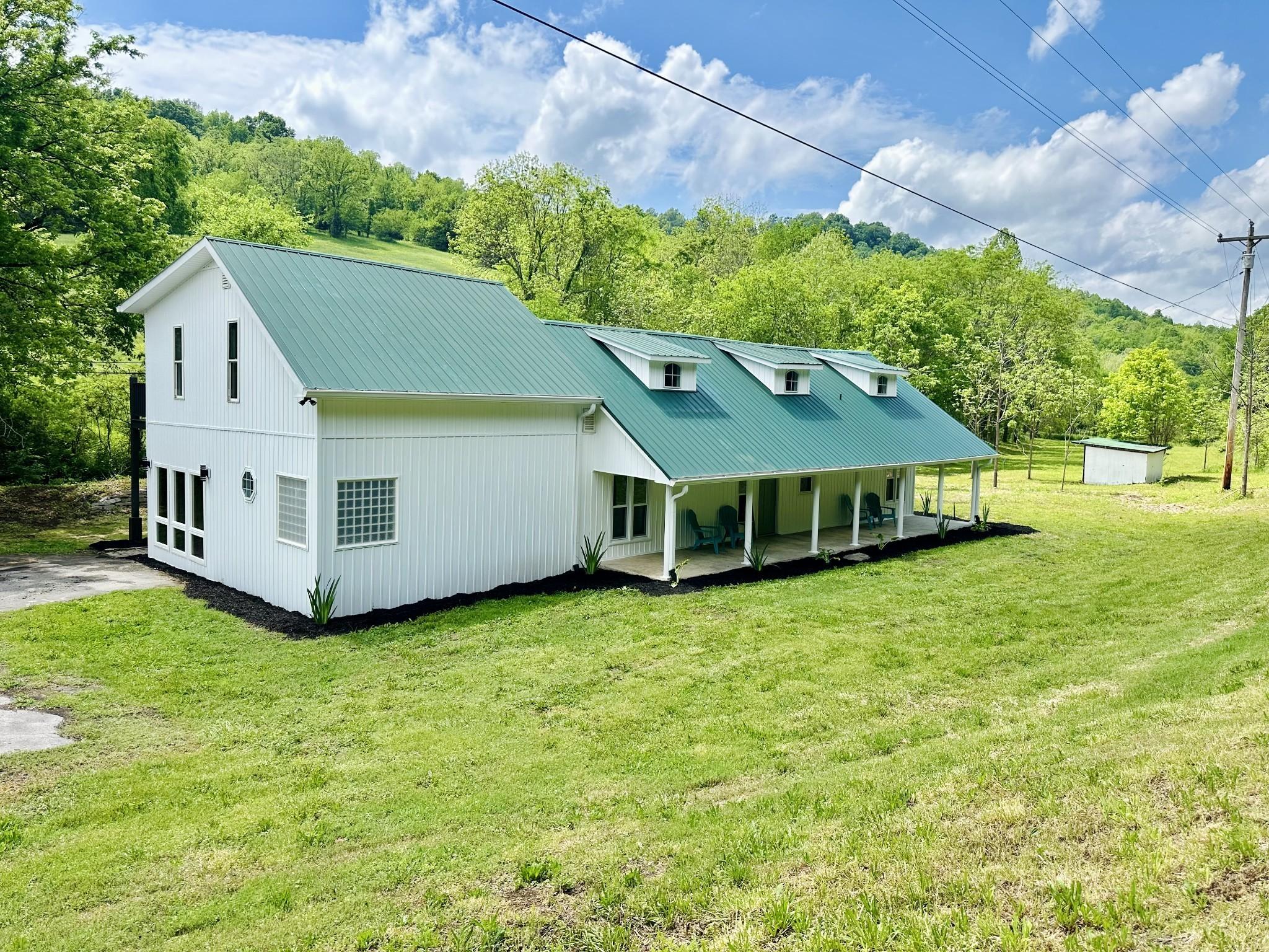 2490 Wolf Creek Rd, Silver Point, TN - lhrmls-02605576 - LakeHomes.com