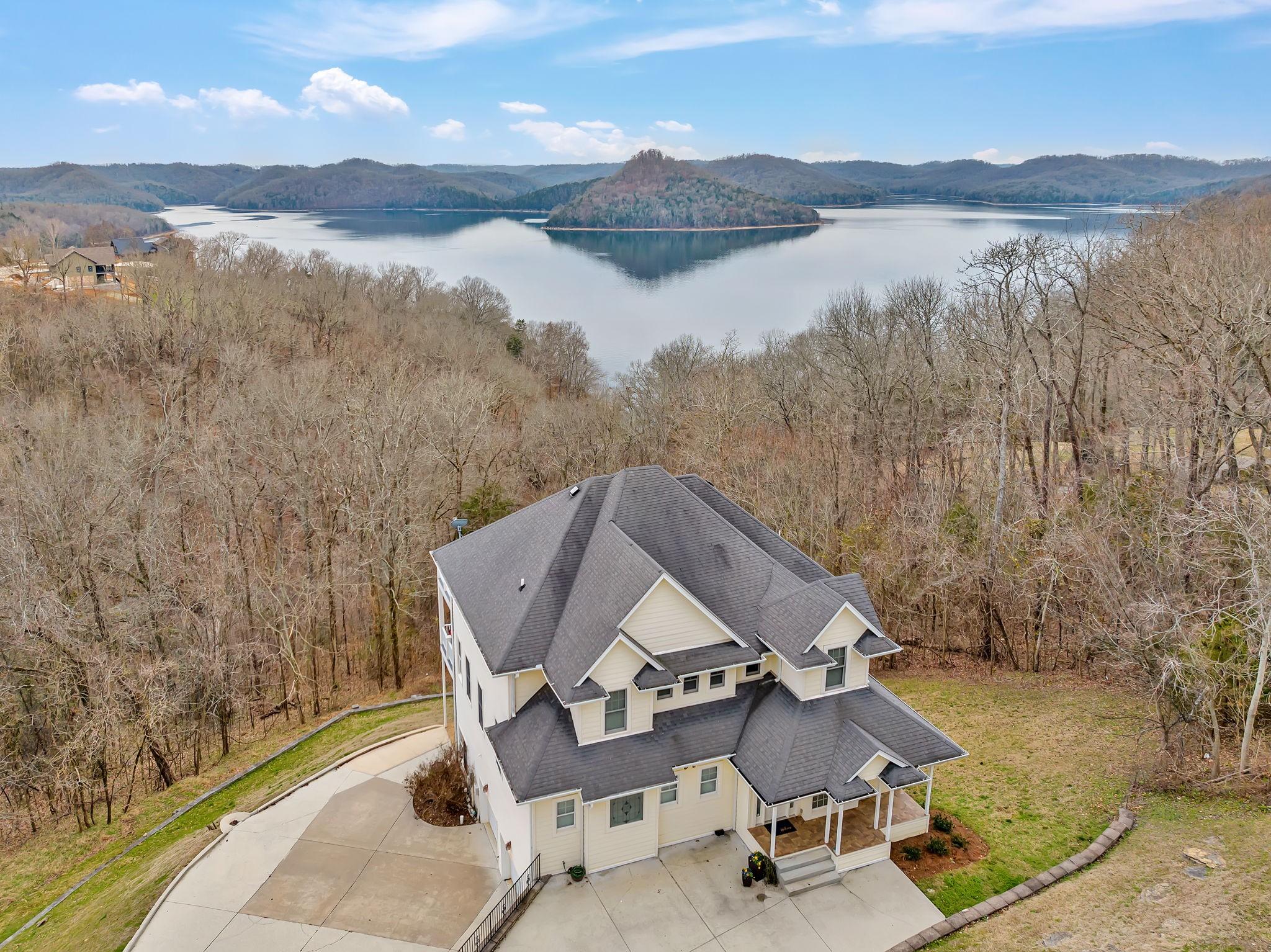 500 Harbor Point Rd, Silver Point, TN - lhrmls-01251995 - LakeHomes.com