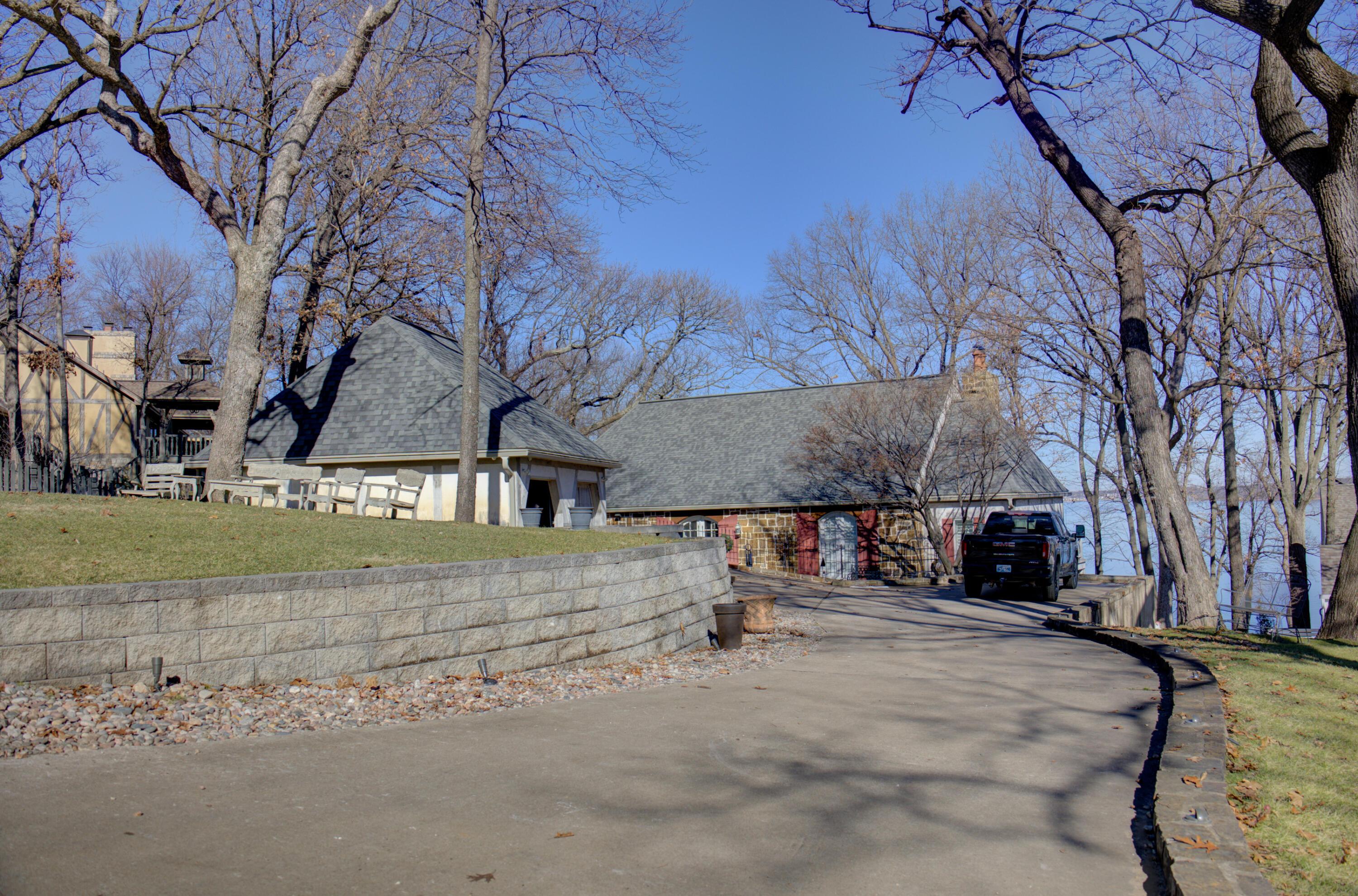 451620 Falcon Lane, Afton, OK - lhrmls-03152180 - LakeHomes.com