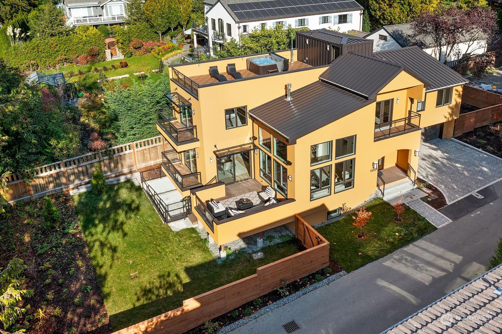 13331 Holmes Point NE, Kirkland, WA - lhrmls-01879499 - LakeHomes.com