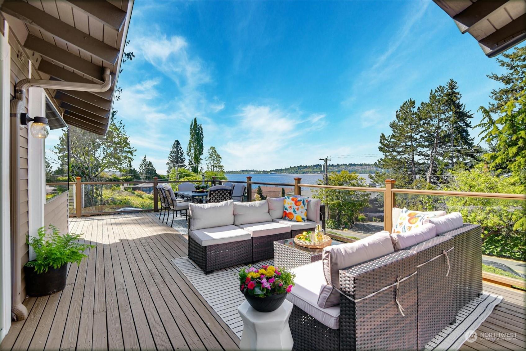 12534 Holmes Point NE, Kirkland, WA - lhrmls-02223365 - LakeHomes.com