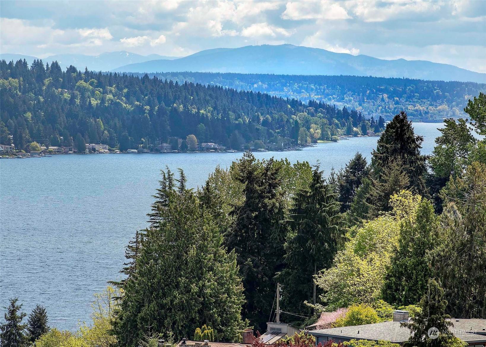 15020 Bothell NE, Lake Forest Park, WA - lhrmls-02162711 - LakeHomes.com