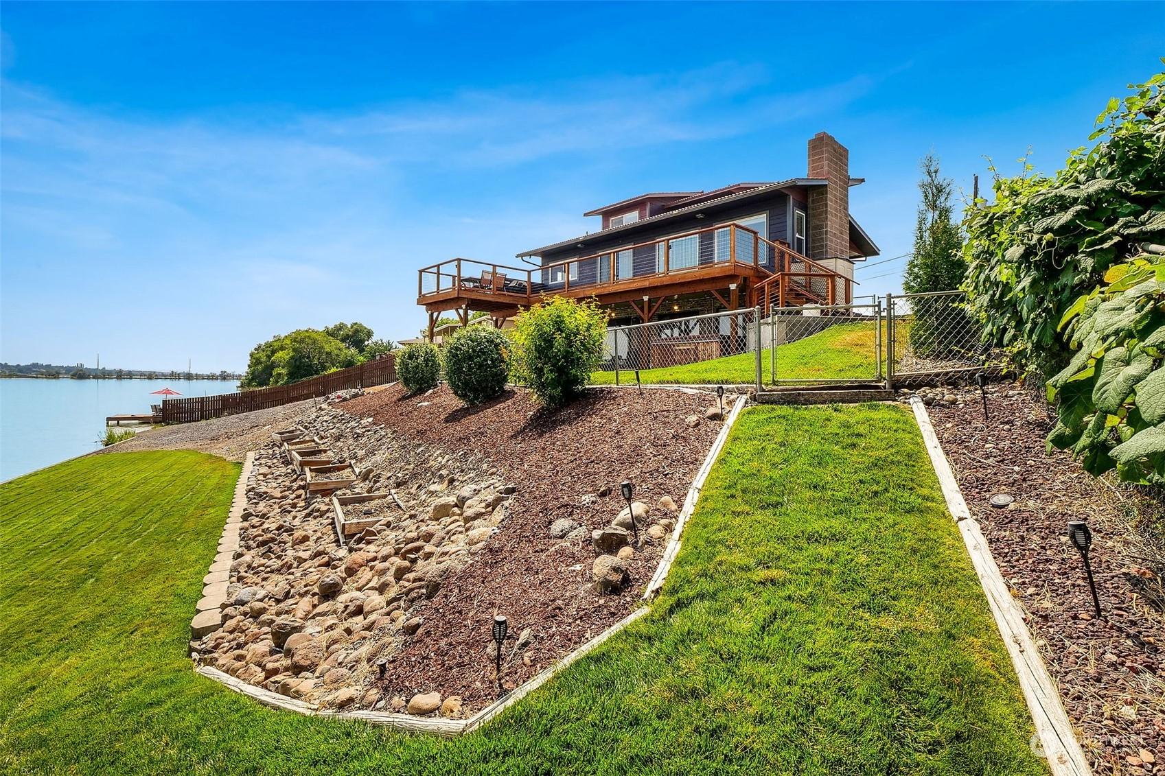 1201 Lakeside, Moses Lake, WA - lhrmls-02292279 - LakeHomes.com