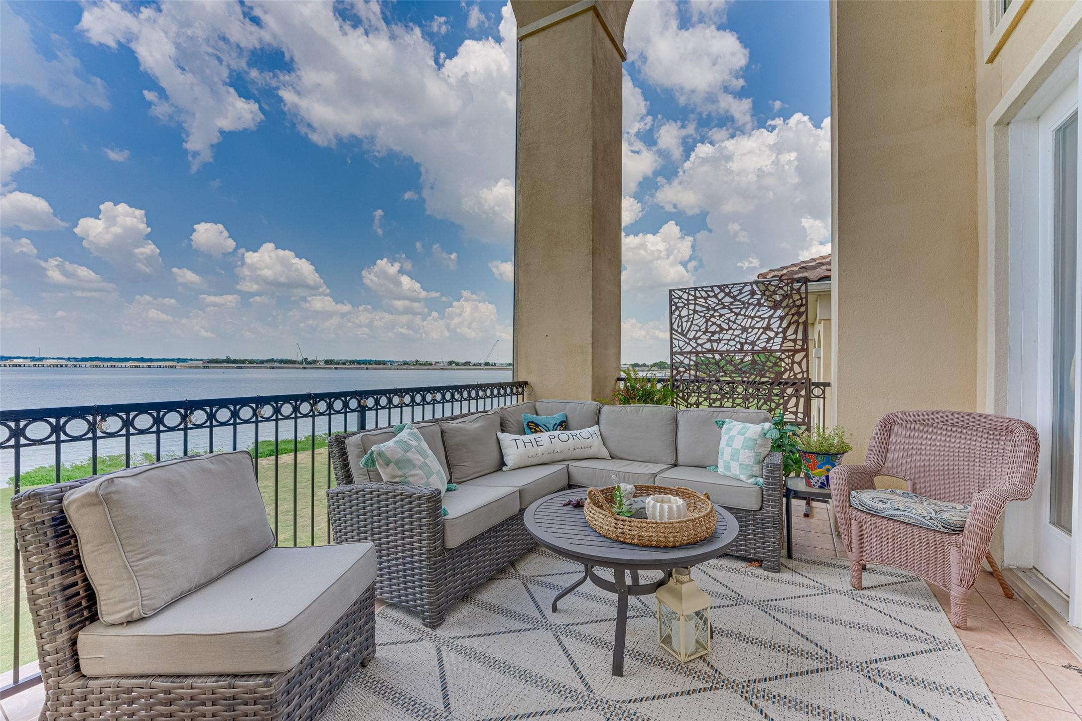 2132 Portofino Drive, Rockwall, TX - lhrmls-03371152 - LakeHomes.com