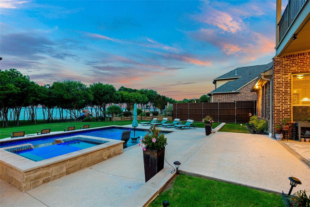 9818 Waters Lane, Rowlett, TX - lhrmls-02029955 - LakeHomes.com