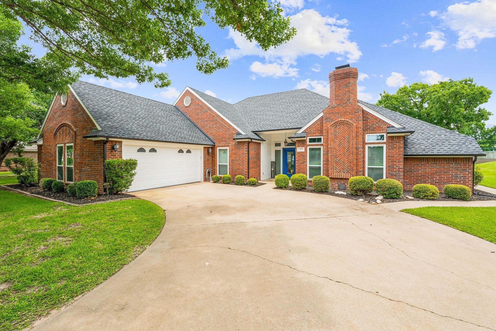 2415 pebble Drive, Granbury, TX - lhrmls-02382973 - LakeHomes.com