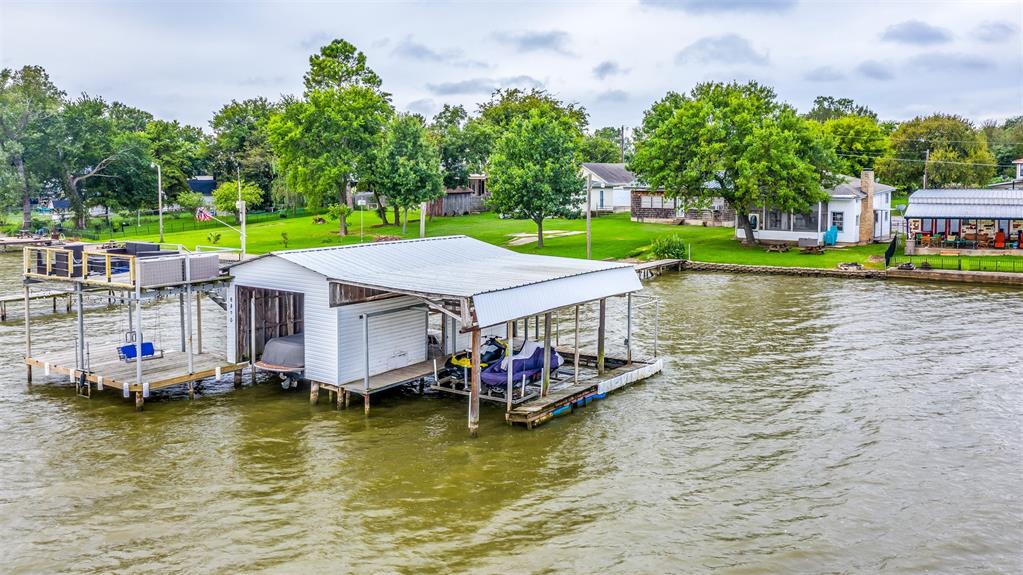 6820 Briar Road, Azle, TX - lhrmls-01979433 - LakeHomes.com