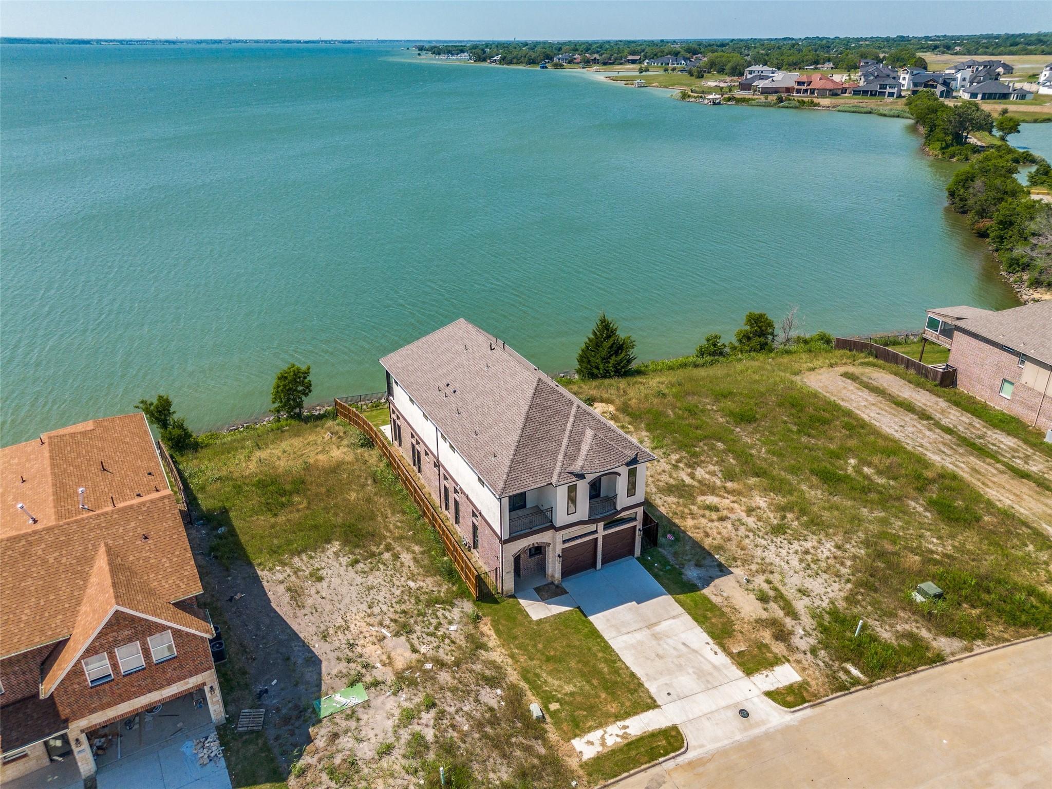 18023 Lake Ray Hubbard Drive, Forney, TX - lhrmls-03133033 - LakeHomes.com