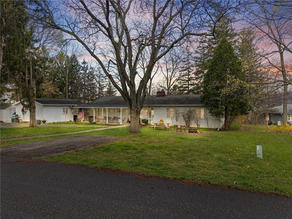 11 Woods End, Ledyard, NY - lhrmls-02843734 - LakeHomes.com