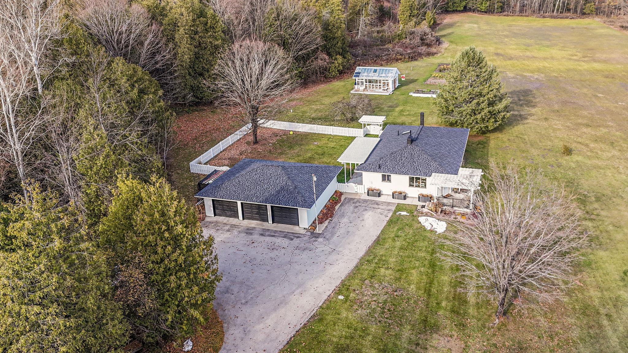 750 N Dumas Road, Suttons Bay Township, MI - lhrmls-03669402 ...