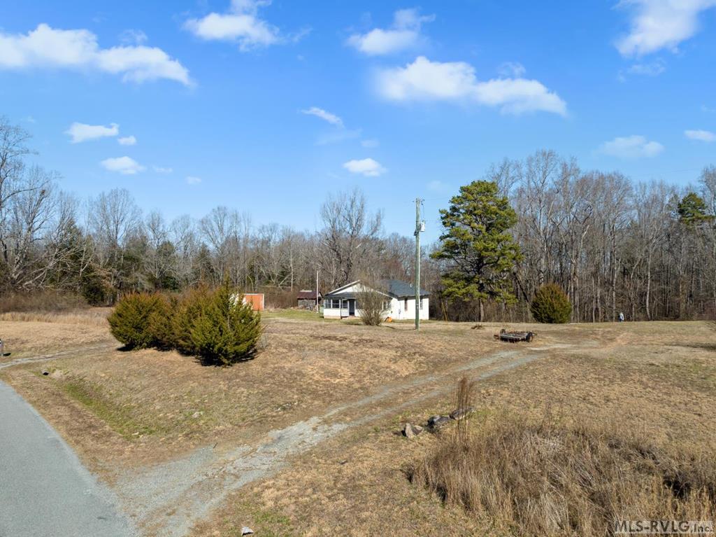3215 Redlawn Rd, Boydton, VA - lhrmls-02021029 - LakeHomes.com