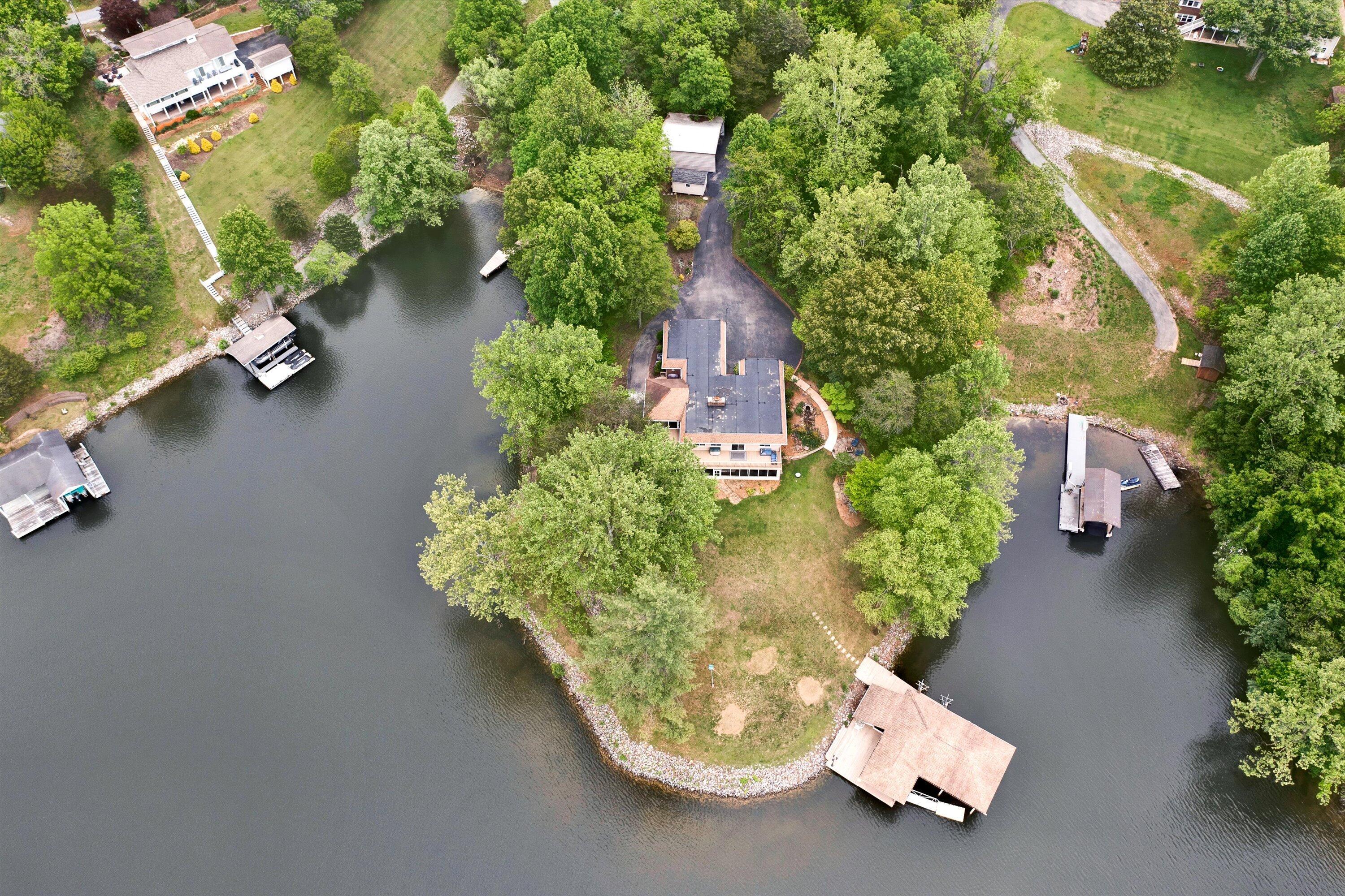 1060 Carters Island RD, Goodview, VA - lhrmls-02178002 - LakeHomes.com