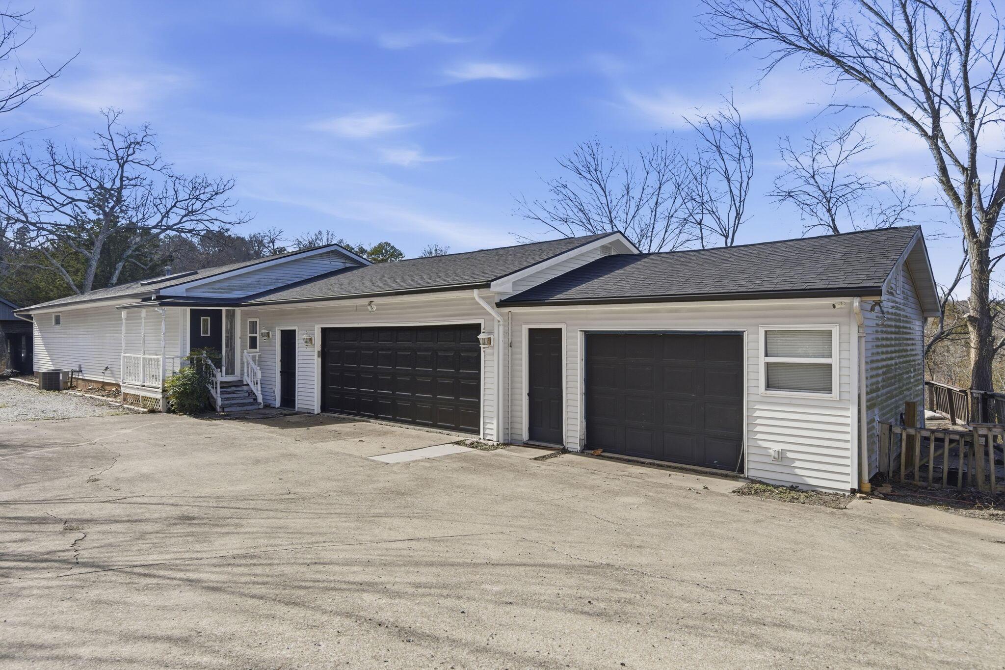 117 Hidden Bluff Road, Blue Eye, MO - lhrmls-03750656 - LakeHomes.com