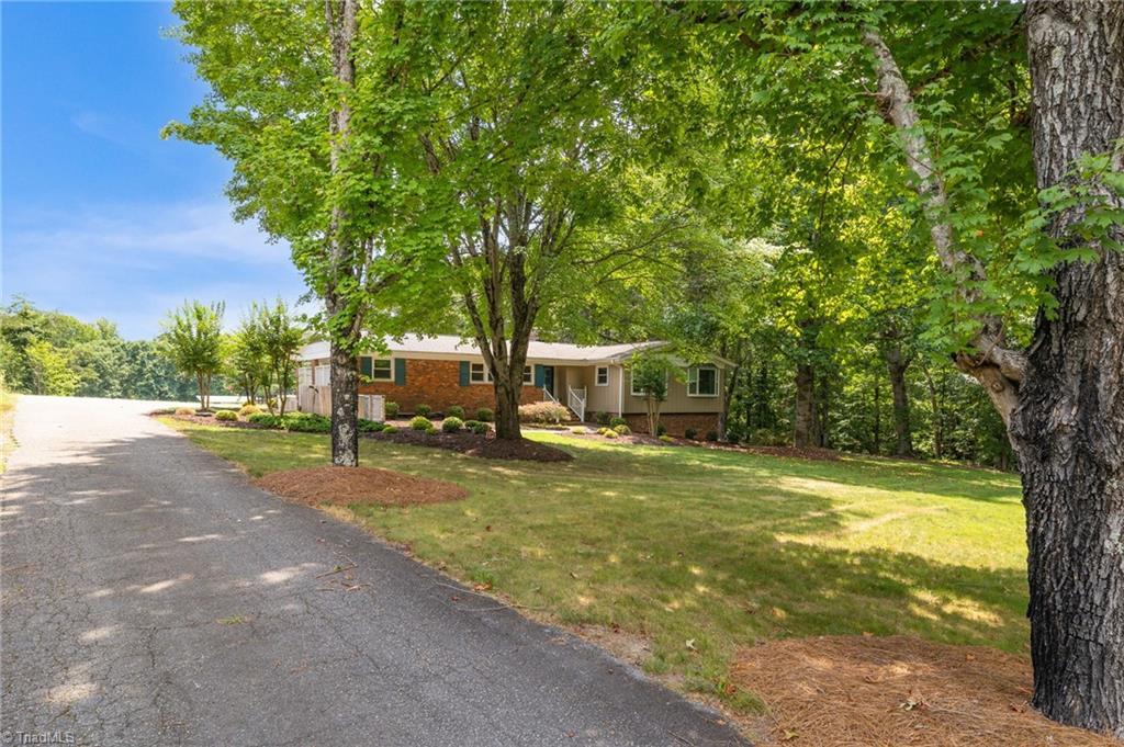 441 Plainfield Road, Greensboro, NC - lhrmls-02277128 - LakeHomes.com