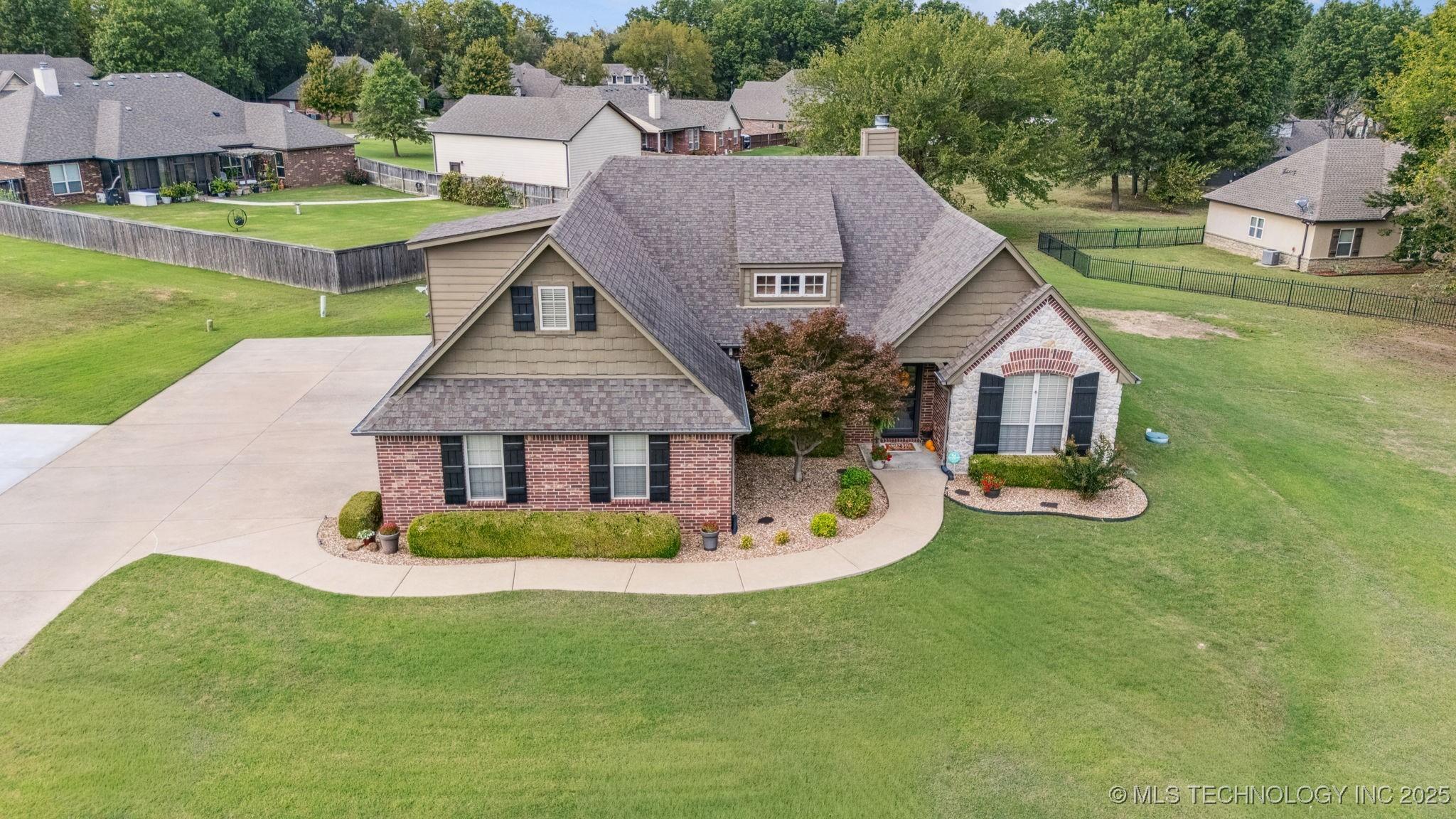 34 Woodcreek Lane, Pryor, OK - lhrmls-03523028 - LakeHomes.com