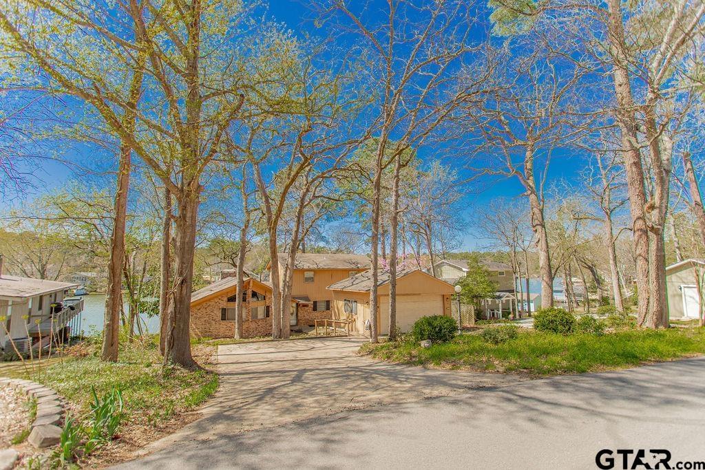 546 Hideaway Lane East, Hideaway, TX - lhrmls-02862426 - LakeHomes.com