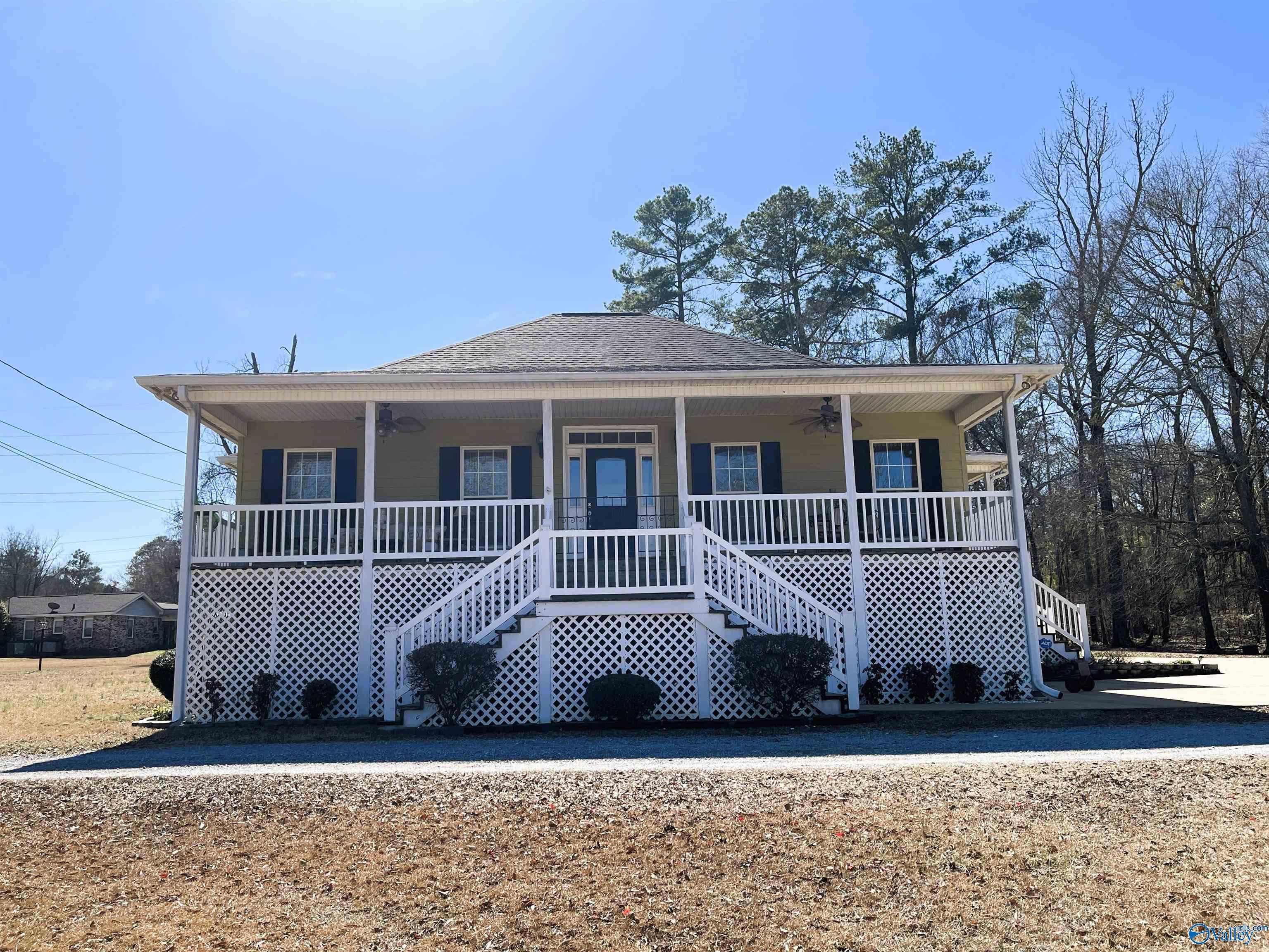 916B Riverview Drive, Gadsden, AL - lhrmls-02776013 - LakeHomes.com