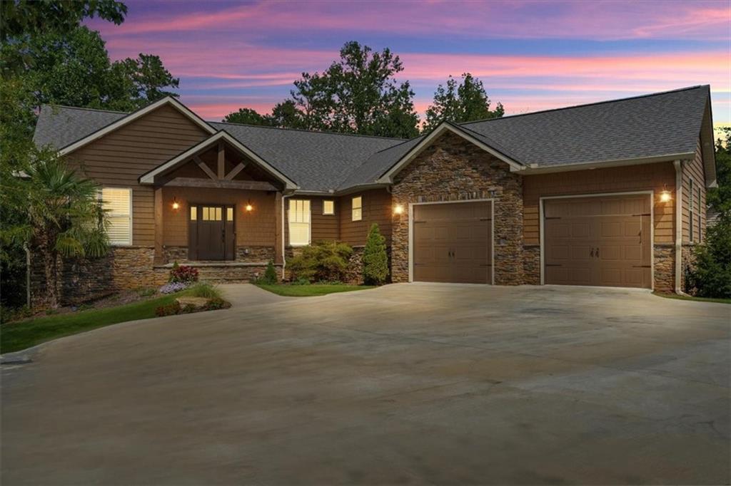 135 Moonlight Drive Drive, Fair Play, SC - lhrmls-01811030 - LakeHomes.com